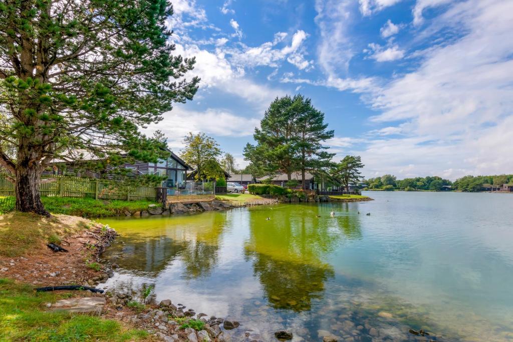 Pine Lake Resort, Carnforth (updated prices 2025)