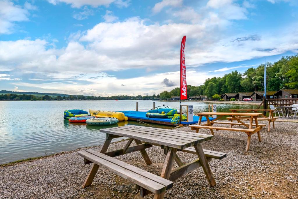 Pine Lake Resort, Carnforth (updated prices 2025)