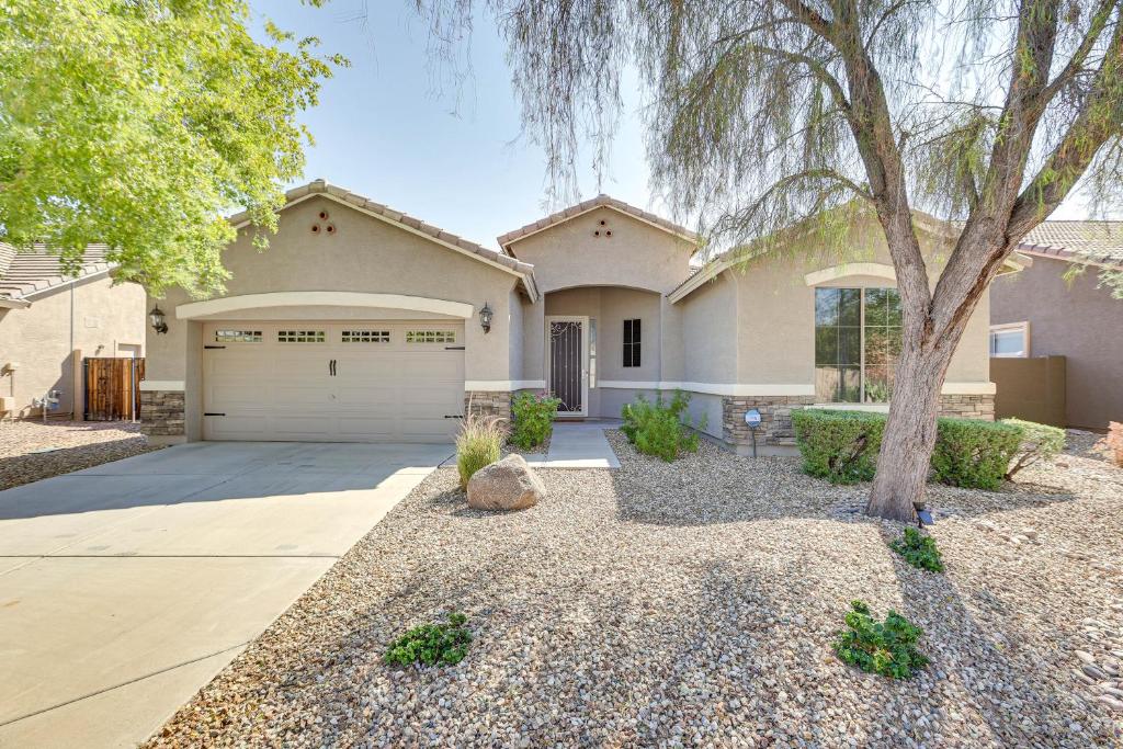 Sunny Arizona Getaway with Heated Pool and Patio!, Surprise (updated ...