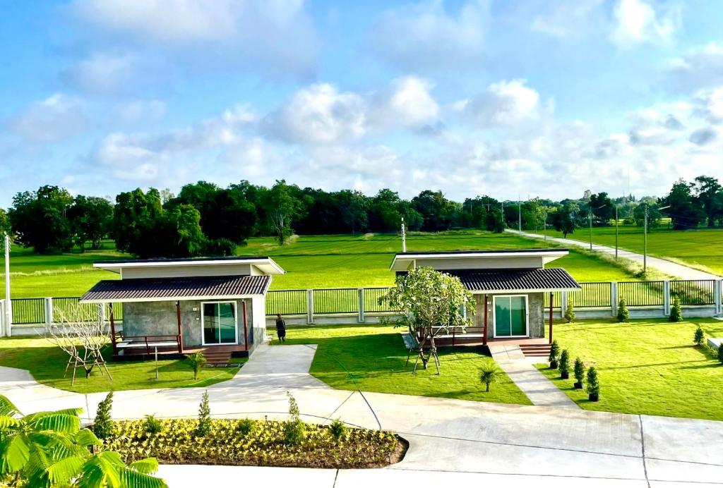 Farm View Resort @Uthai Thani ฟาร์มวิว รีสอร์ท อุทัยธานี, Nong Khayang ...