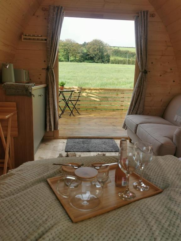 Y Nyth - The nest, Bridgend (updated prices 2026)