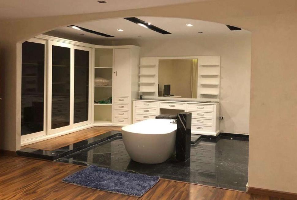 Cheerful 8-master bedrooms villa in shekh zayed, Sheikh Zayed (precios ...