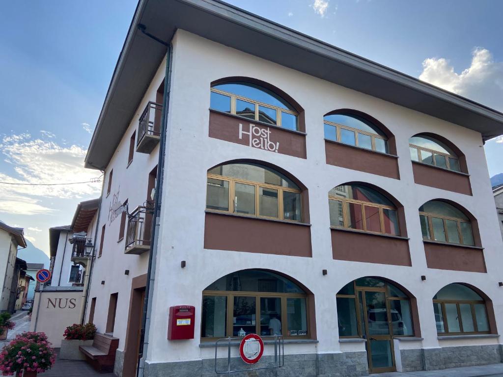 HostHello Nus, Nus (updated prices 2025)