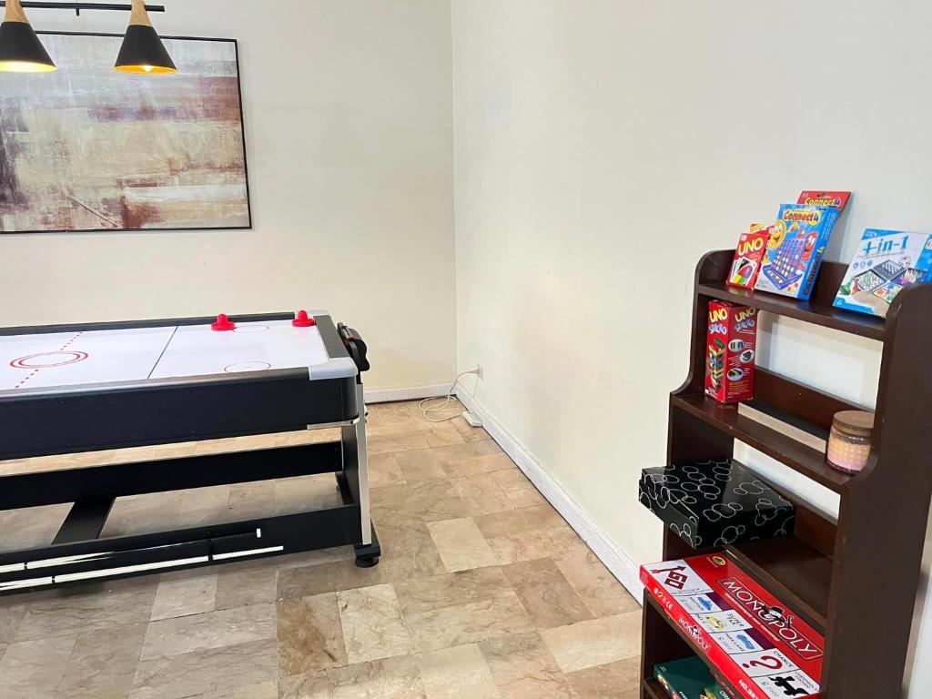 HOUSE A - Bahay Bakasyunan in New intramuros Village, Old balara Q.C ...