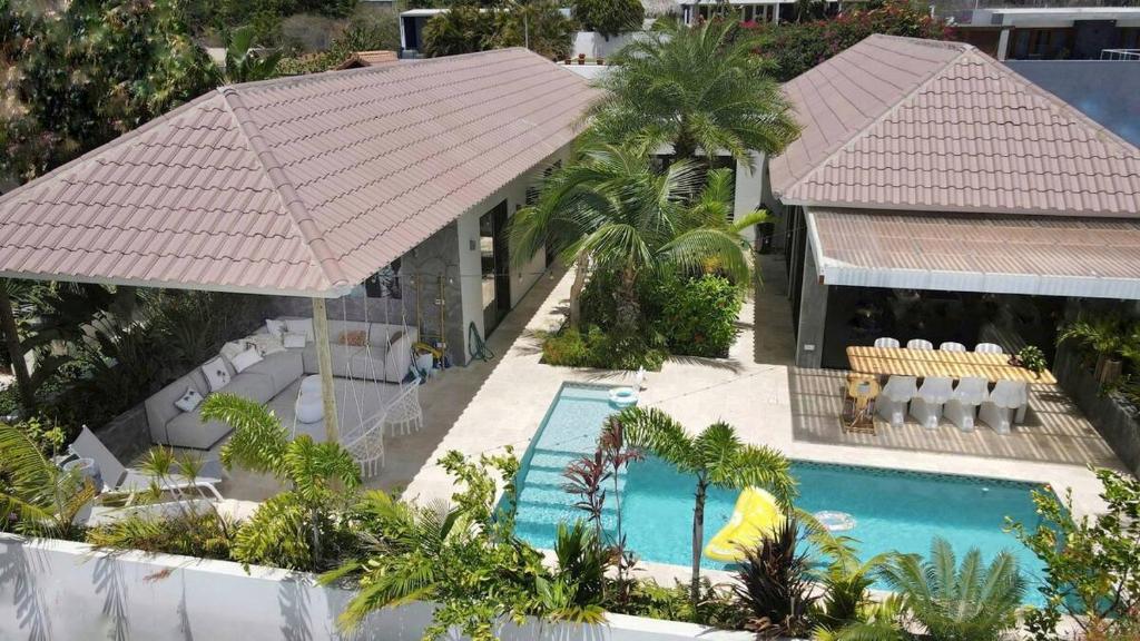 Luxe 8P boutique villa with private pool close to Jan Thiel en Mambo ...