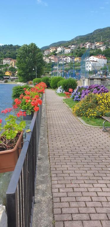 Residence Laguna Beach, Pianello Del Lario (updated prices 2025)