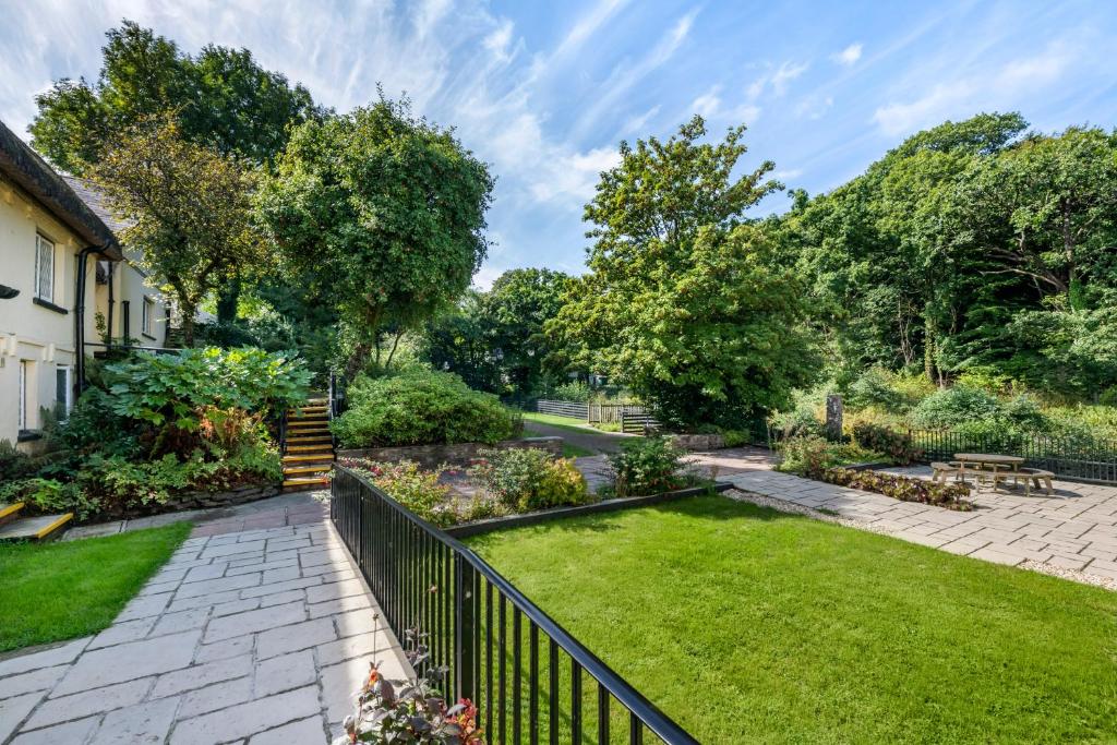 Woodford Bridge Country Club, Milton Damerel (updated prices 2025)