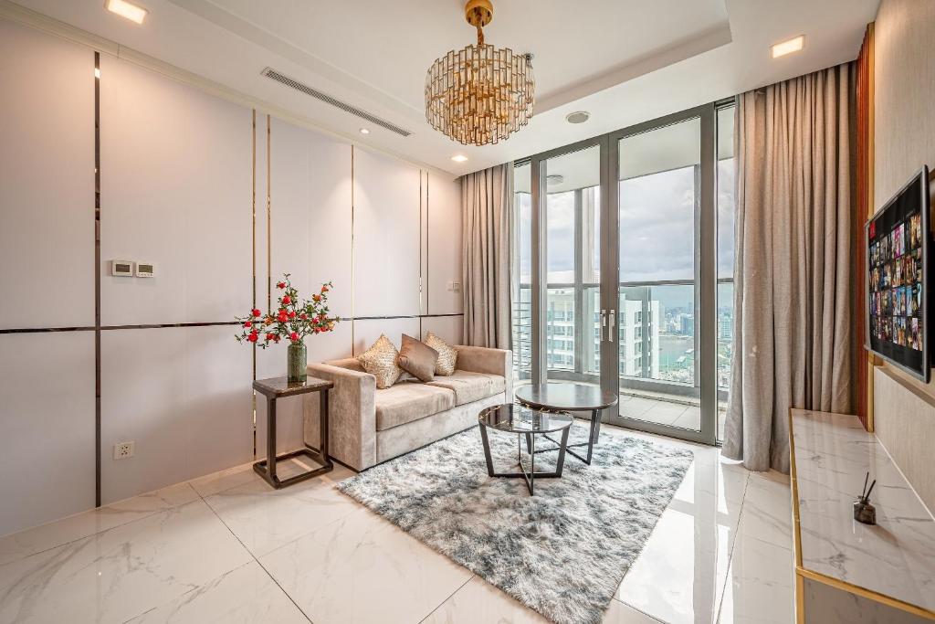 Landmark 81 - Stay in the top of Vietnam - 1,2,3,4 bedroom Apartment ...