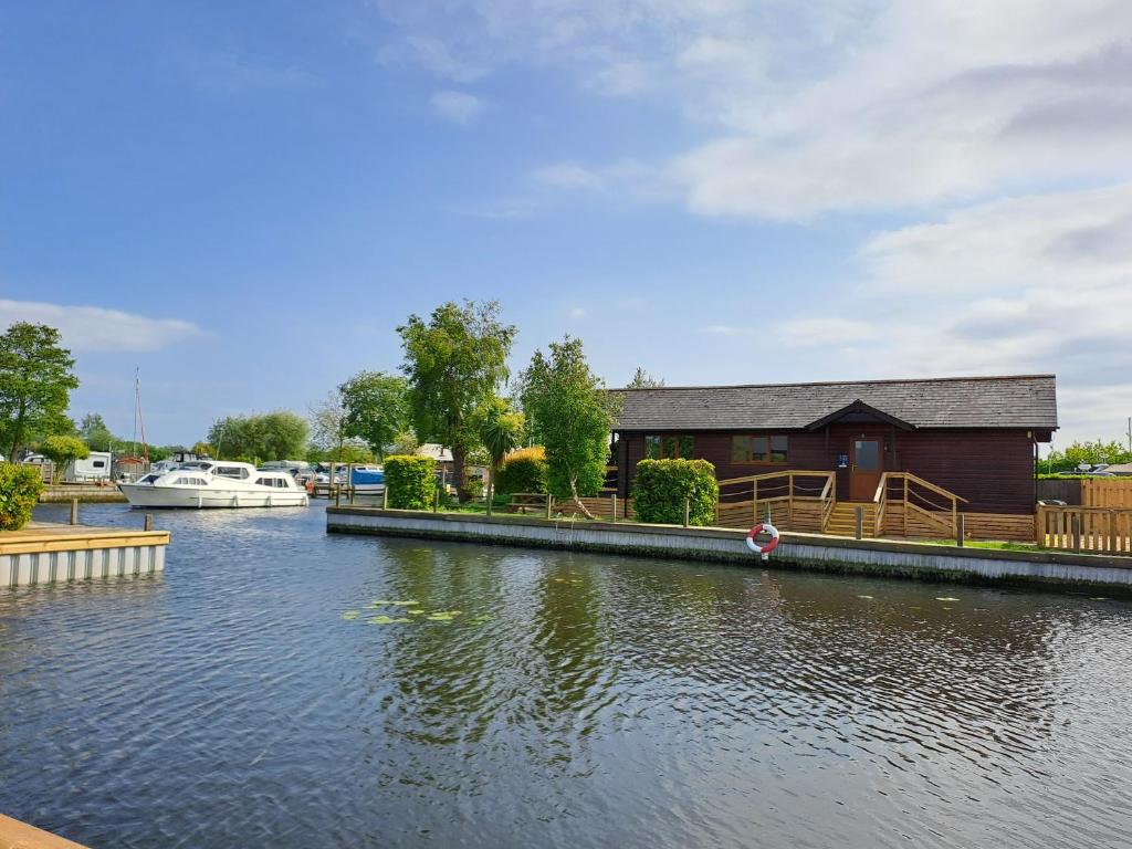 Norfolk Broads Boat Hire Brundall at Nancy Sheridan blog