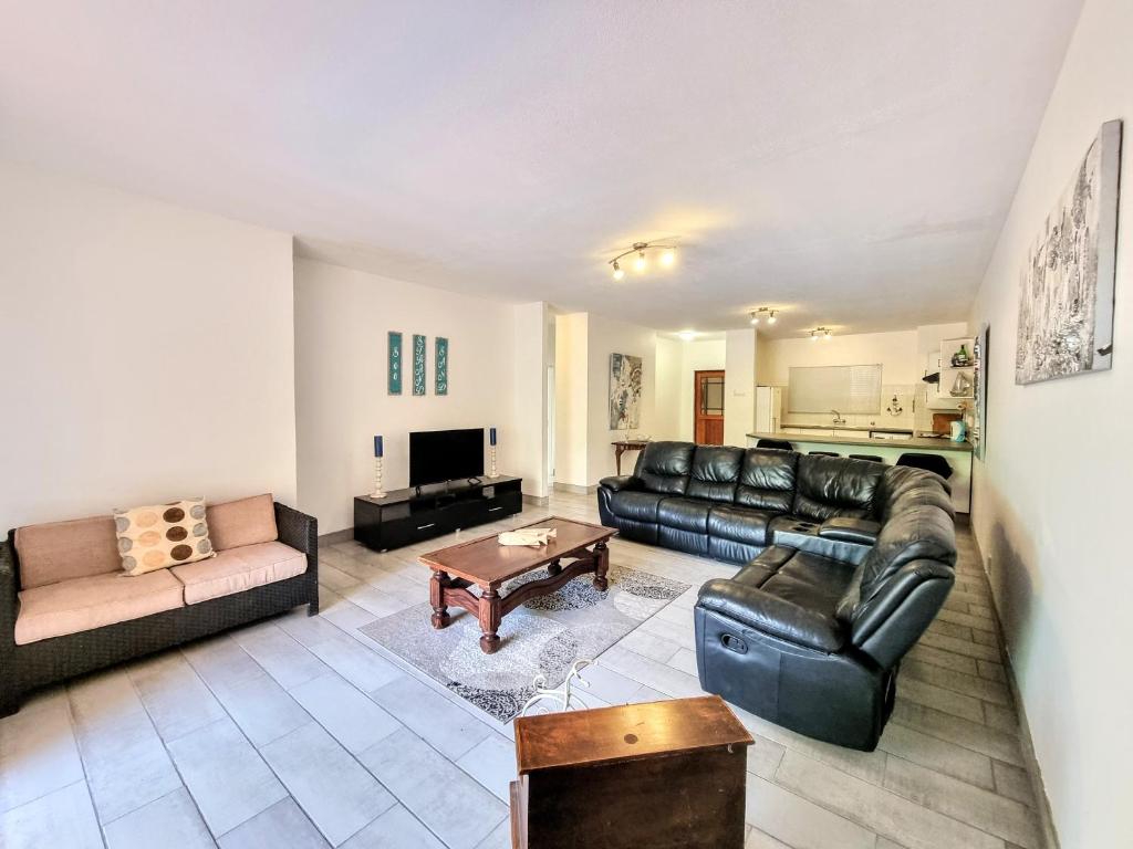 19 Bay Ridge Pool Beach Ballito, Ballito (updated prices 2026)
