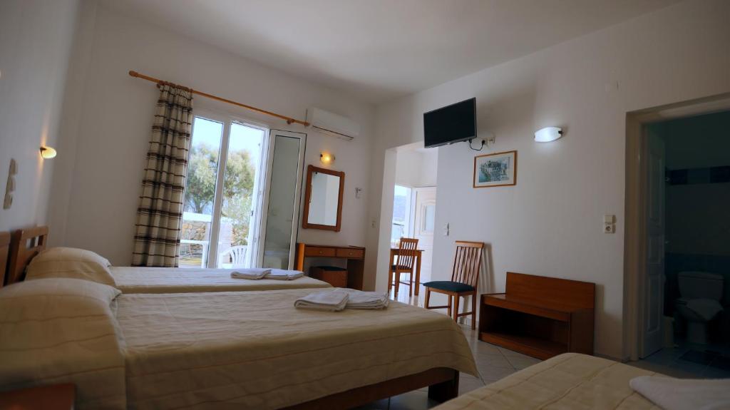 Peter Studios, Ornos (updated prices 2025)