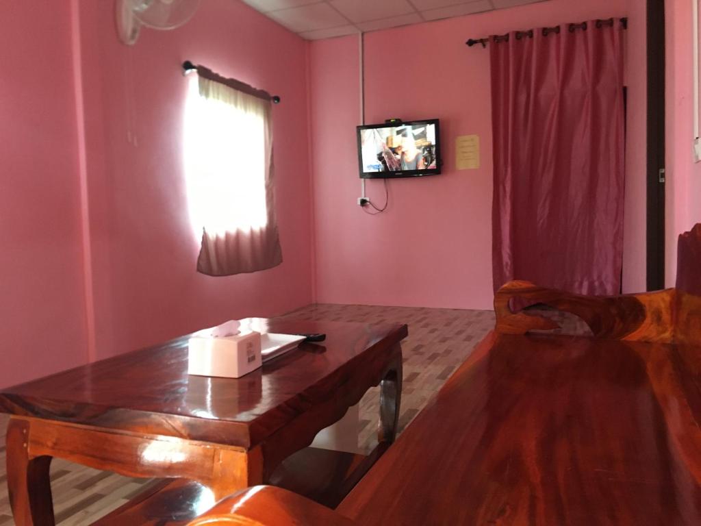 ซอยตาเที่ยงโฮมเสตย์, Ban Pong Khlum (updated prices 2025)