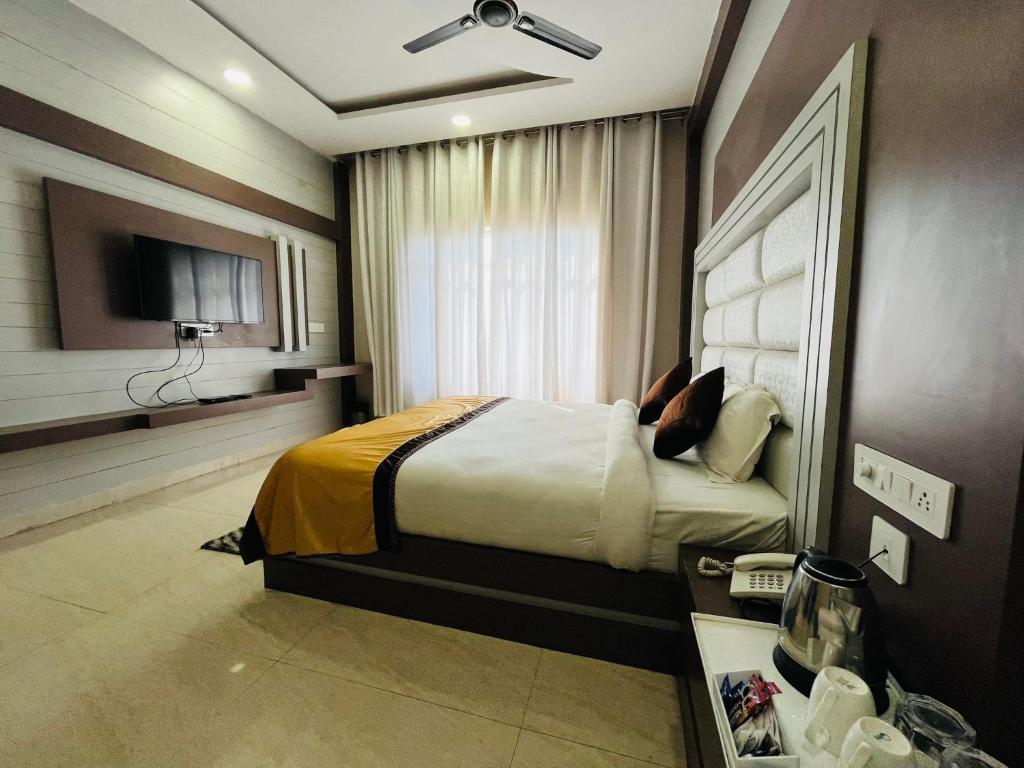 Hotel Grand Lajja, Haridwār, India - Booking.com