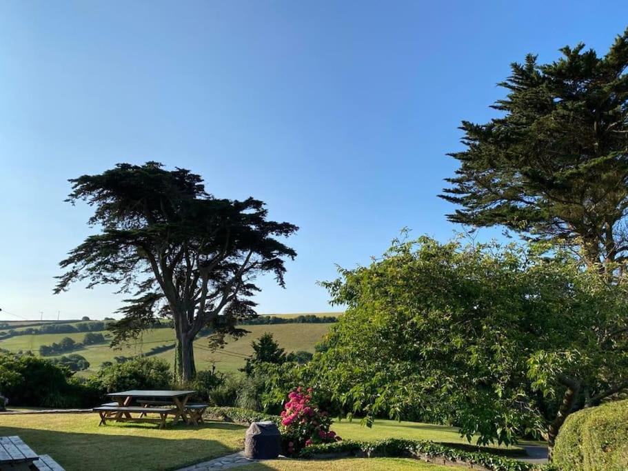 Tranquil family retreat, large plot, splendid view, Hope-Cove (updated ...