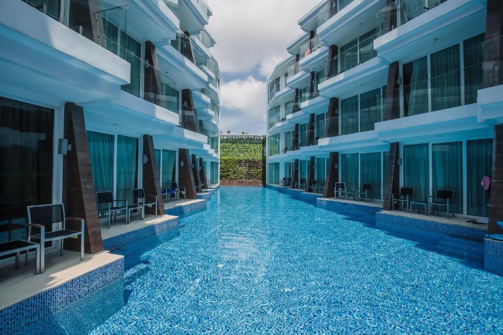 Maroon Studio at the beachfront, Rawai Beach (updated prices 2026)