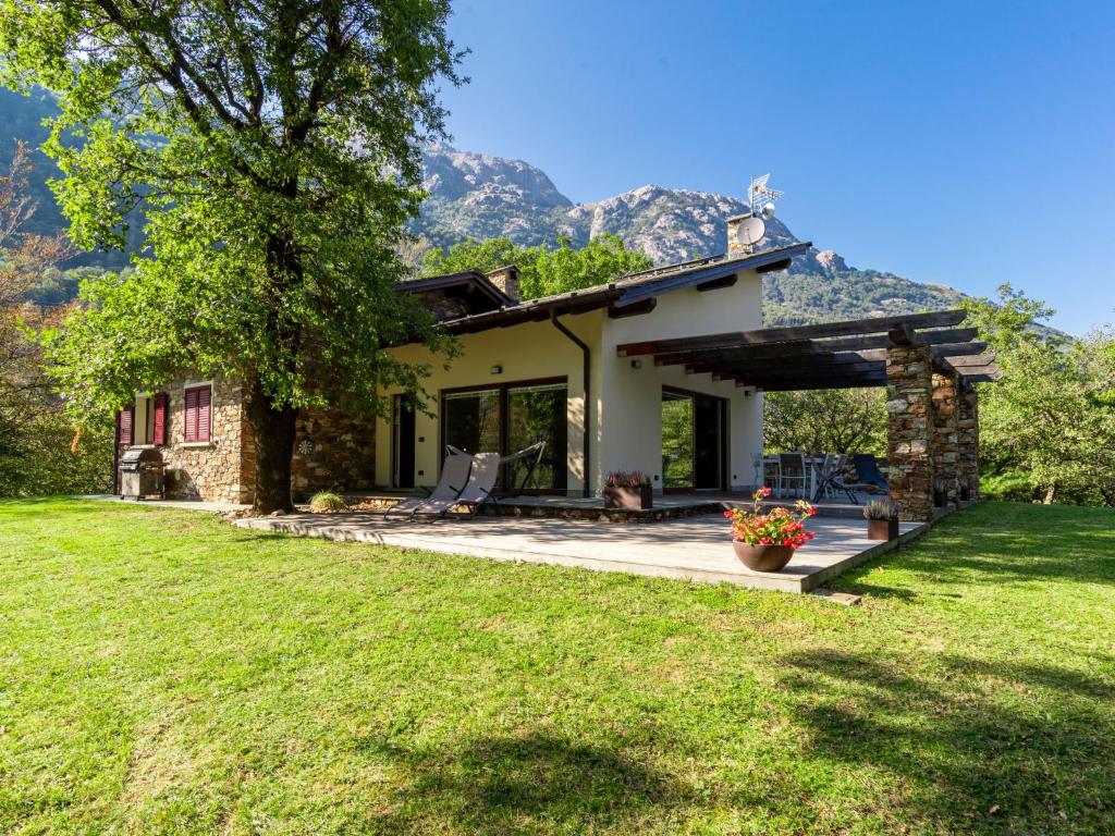 Holiday Home Motto dei Dossi by Interhome, Albonico (aktualisierte ...