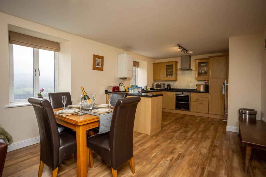 Swallow View, A Spacious Base with stunning views, Matlock (updated ...