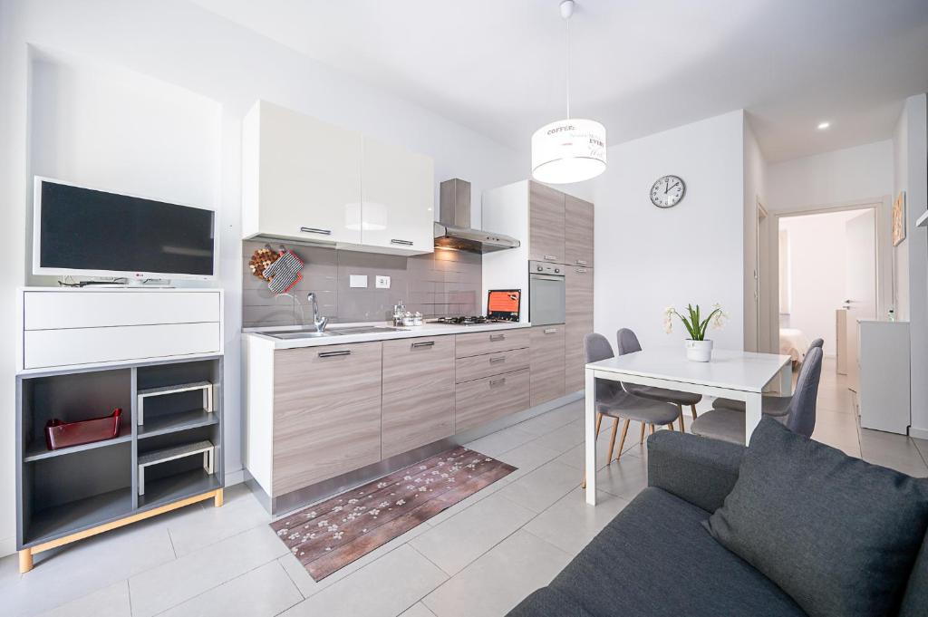 Il Mattone Rosso/zona Politecnico e BorgoSan Paolo, Turin (updated ...