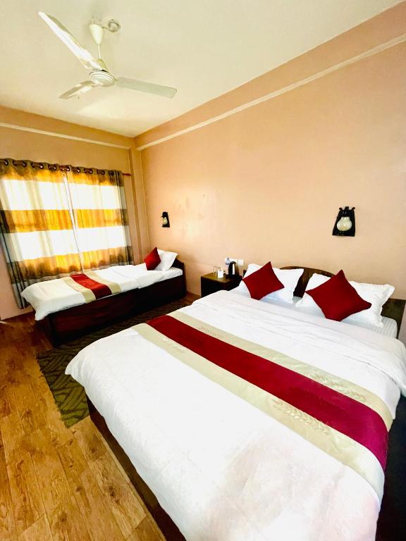 Hotel Tree Tops- A Serene Friendly Hotel in Sauraha, Chitwan (updated ...