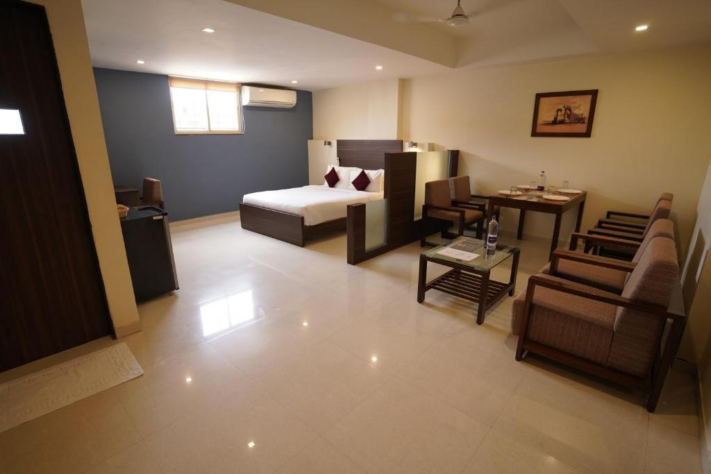 Hotel Metropolis, Hubli – Updated 2024 Prices