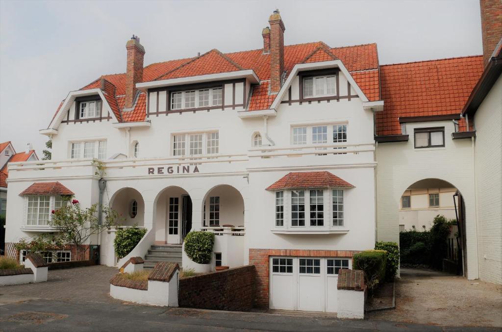 Regina 2, De Haan (updated prices 2025)