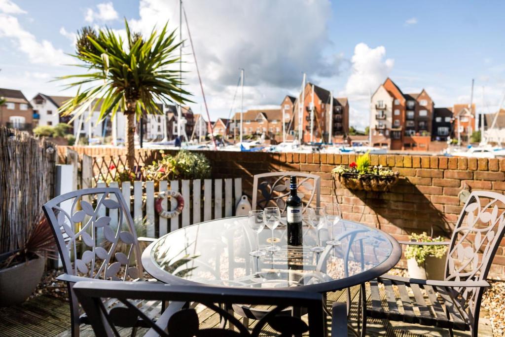 Captain's View, Eastbourne (updated prices 2026)