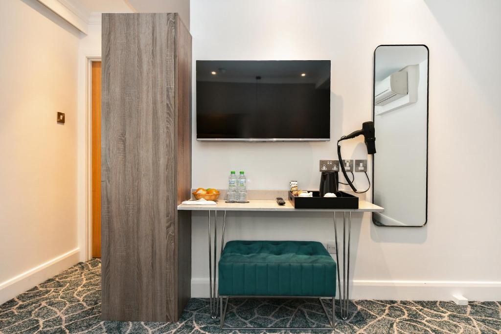Queens Park Premier London Hyde Park, London (updated prices 2025)