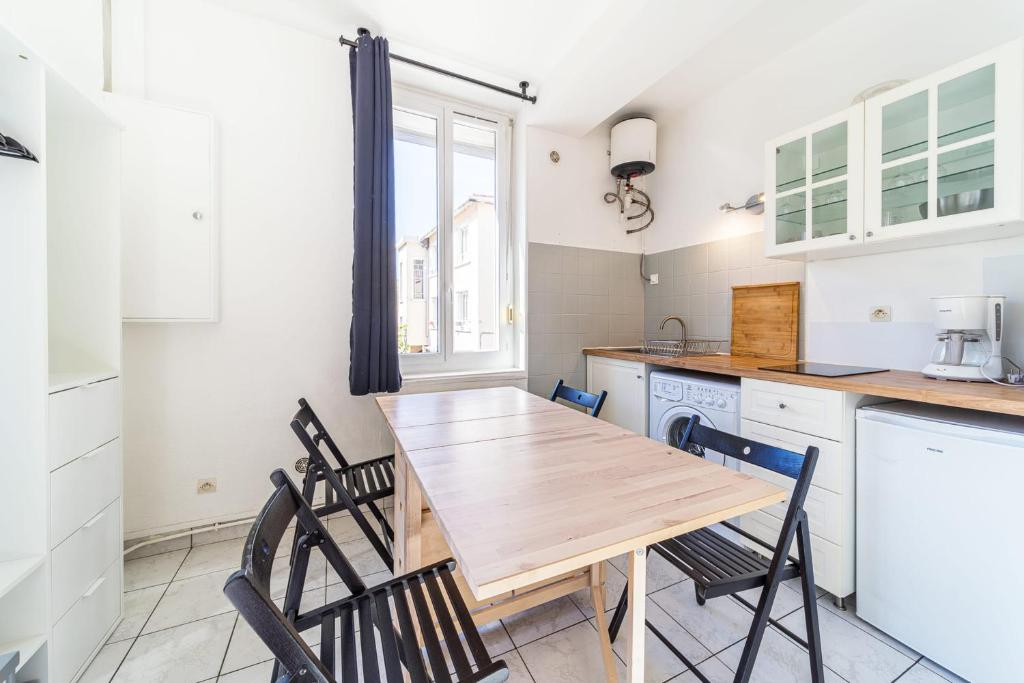 Le Pelisson charmant studio 2 pers Gratte Ciel, Villeurbanne (updated ...