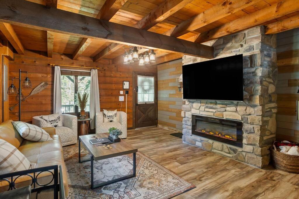 Rustic Luxury in the Pocono Mountains - Stag Lodge, Pocono Lake ...