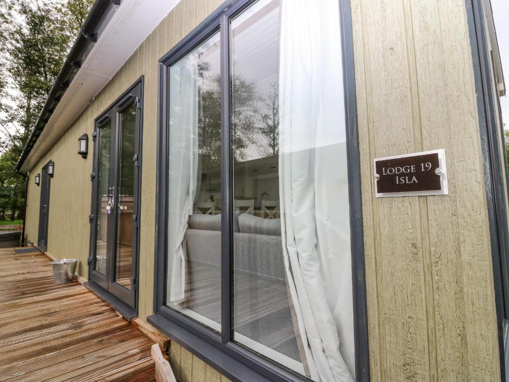 Lodge 19 - Isla Hideaway, Perth (updated prices 2025)