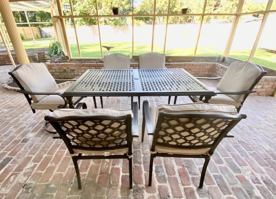 Tiger Stadium-LSU Lakes-Firepit-Ping-pong!, Baton Rouge (updated na ...