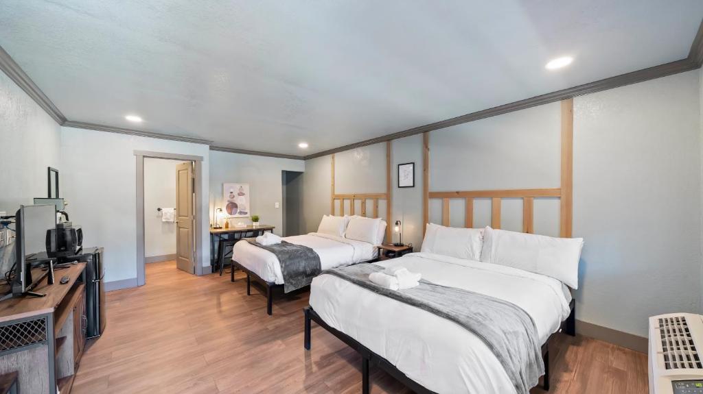 Blue Jay Lodge, South Lake Tahoe (updated prices 2026)