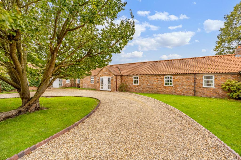 The Paddocks Romantic Retreat, Boston (updated prices 2025)