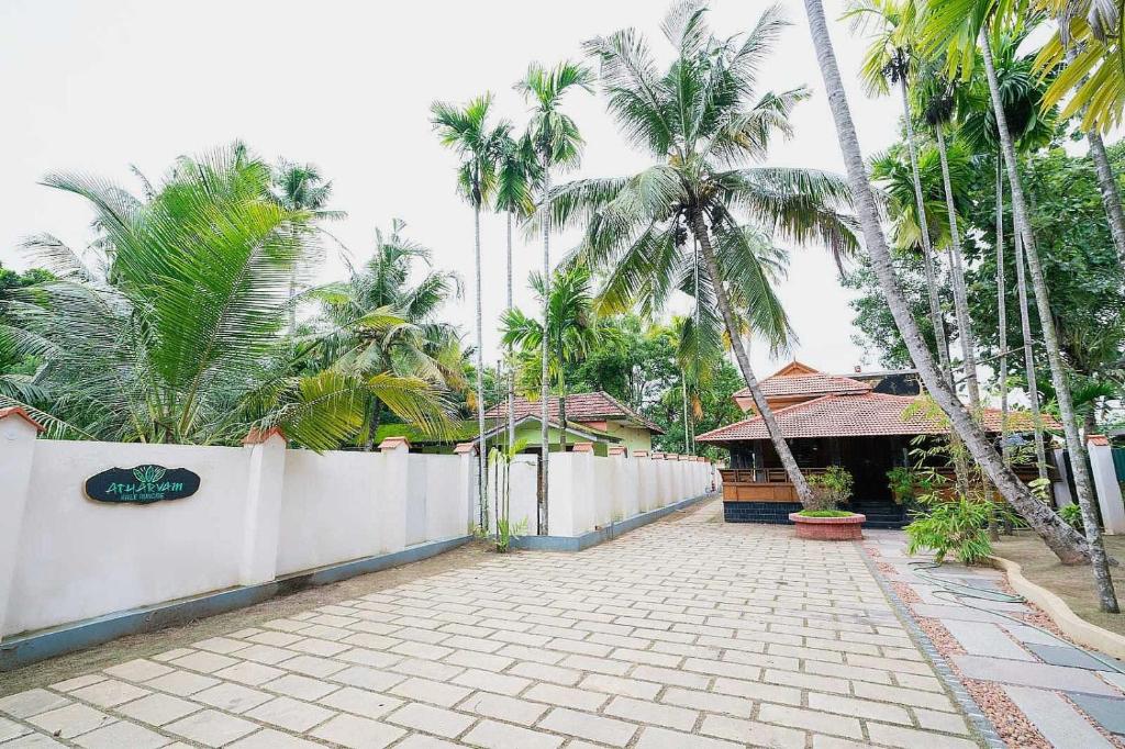 Hotel O ATHARVAM RESORT, Cherai Beach (updated prices 2025)