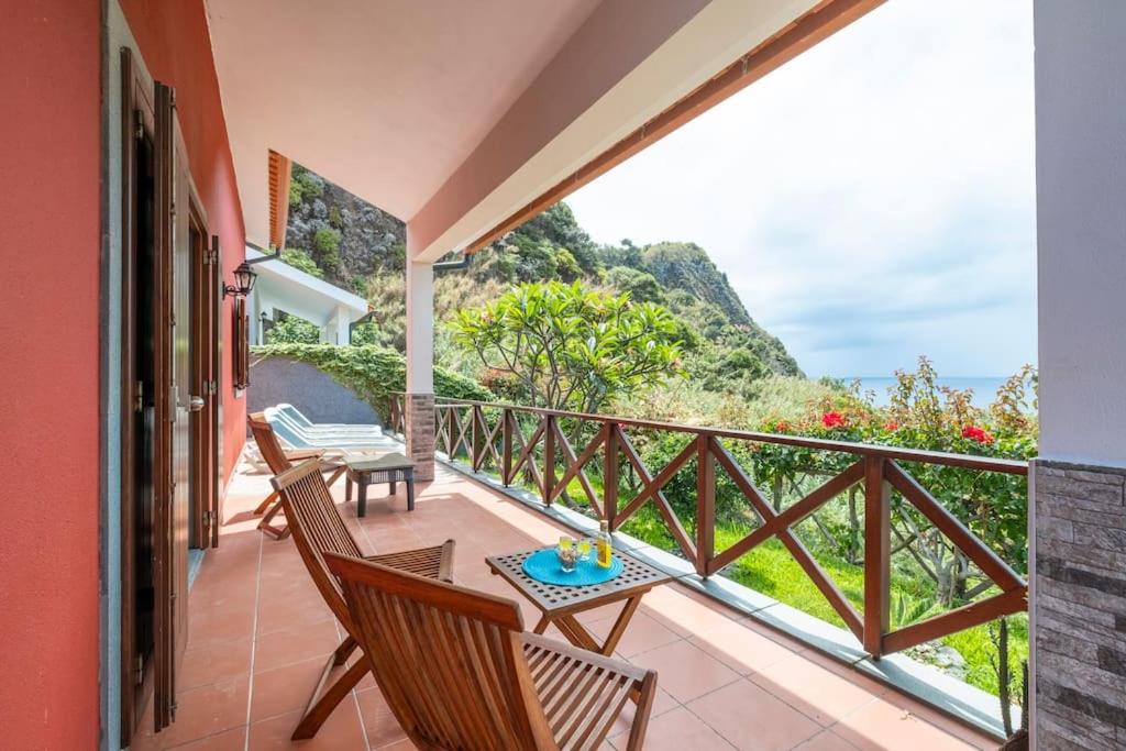 Casa del Mar I by GALMI, Arco de São Jorge (updated prices 2024)