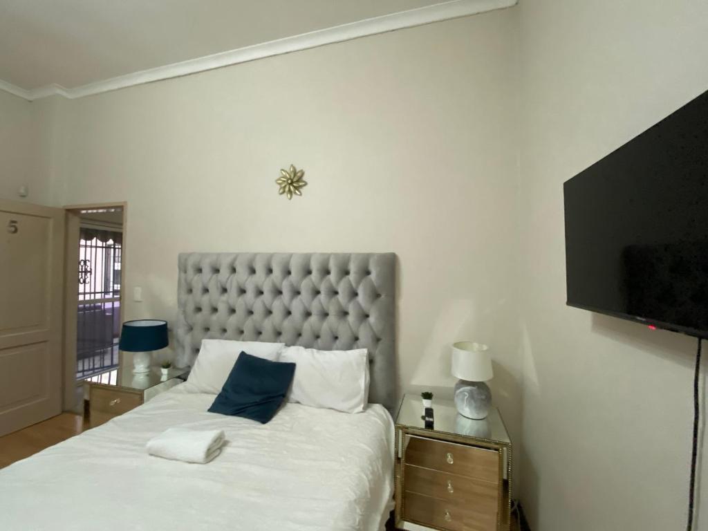 Siena Sun Guesthouse Rooms and Breakfast Option, Midrand (updated ...