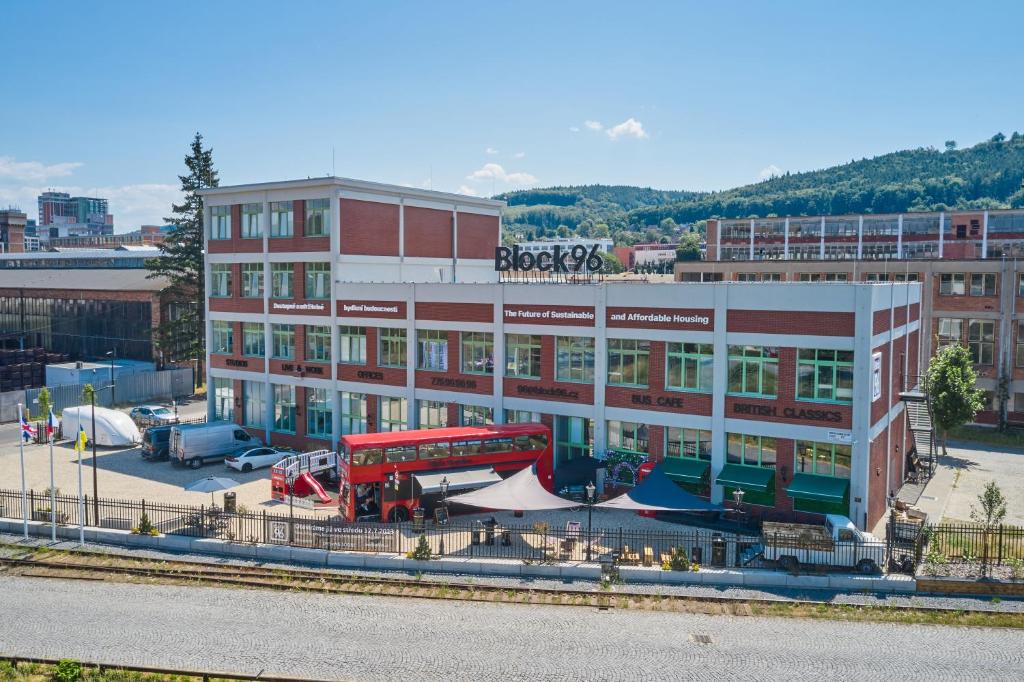 Block 96 Apartments ซลีน (ราคาอัปเดตปี 2025)