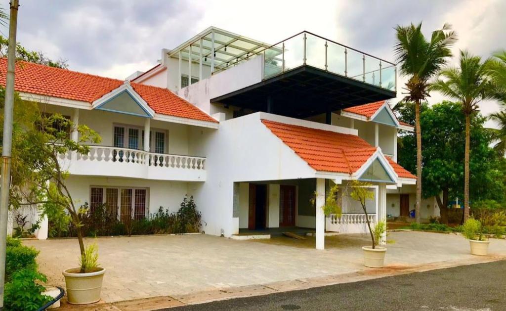 Royal Experiences Icon Beach House, ECR Sea Side Villa, Chennai ...