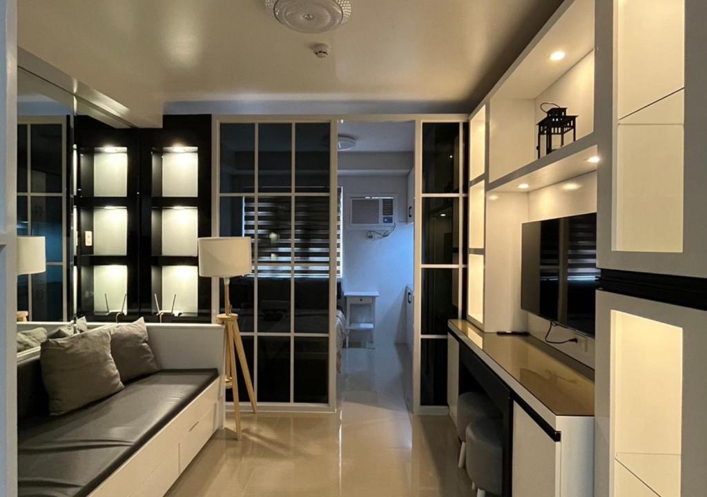 Victoria Suite at Shore Residences, Manila (updated prices 2026)