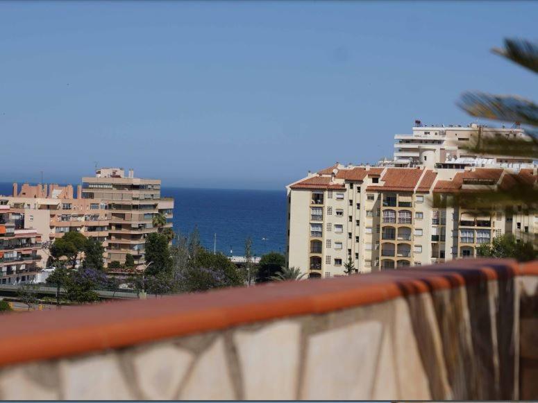 Sea view penthouse, Fuengirola (precios actualizados 2025)