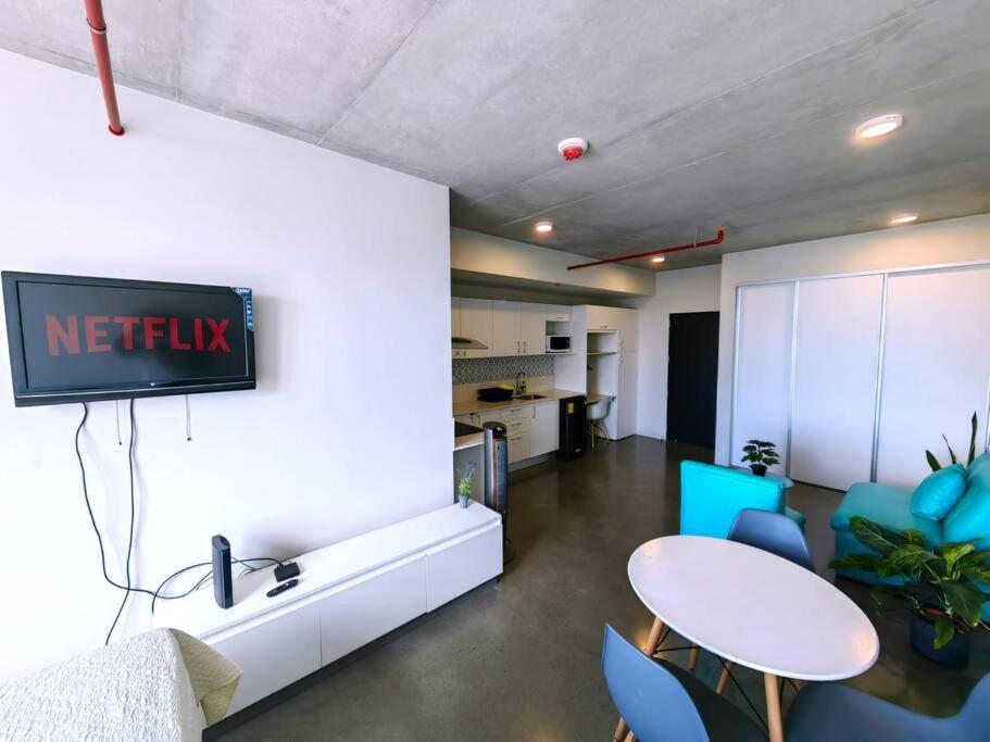 906B URBN Barrio Escalante Estudio Totalmente Equipado con Parking, San ...