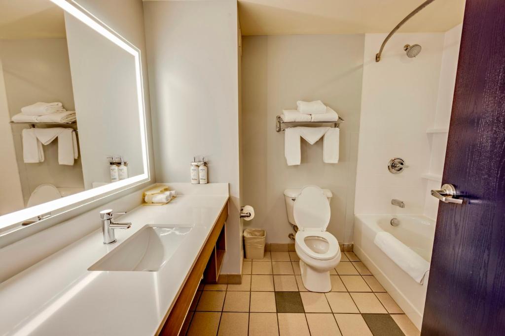 Holiday Inn Express Hotel & Suites Ohio State University- OSU Medical ...