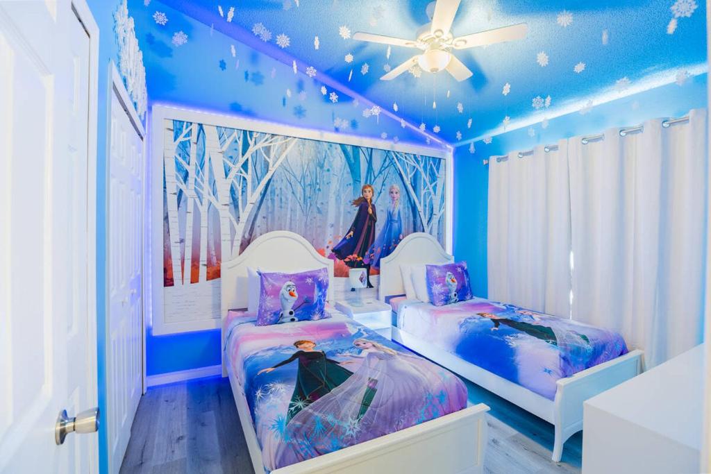 Thematic house near DisneyGame Room, Orlando – Updated 2024 Prices