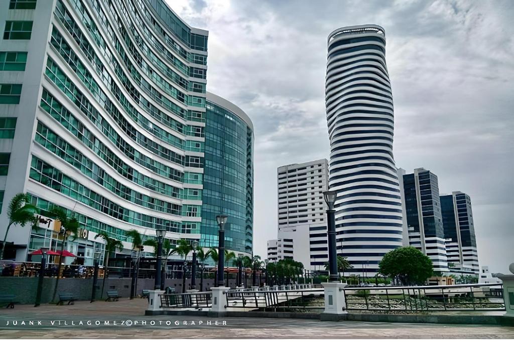 Suite frente al río en Puerto Santa Ana Riverfront, Guayaquil (updated ...