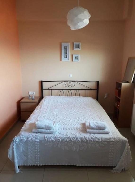 PERIS THE MOST BEAUTIFUL VIEW ΑΝD OIL IN MANI, Gythio (tarifs ...