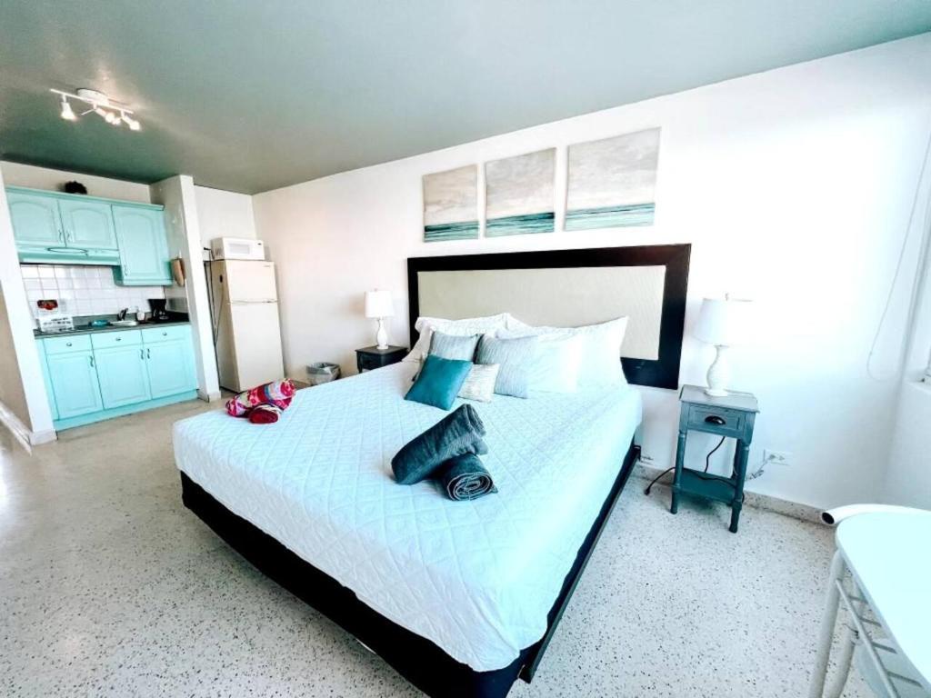 Ocean Park Studio 302 W/ Ocean Views @ San Juan, San Juan (updated prices 2025)