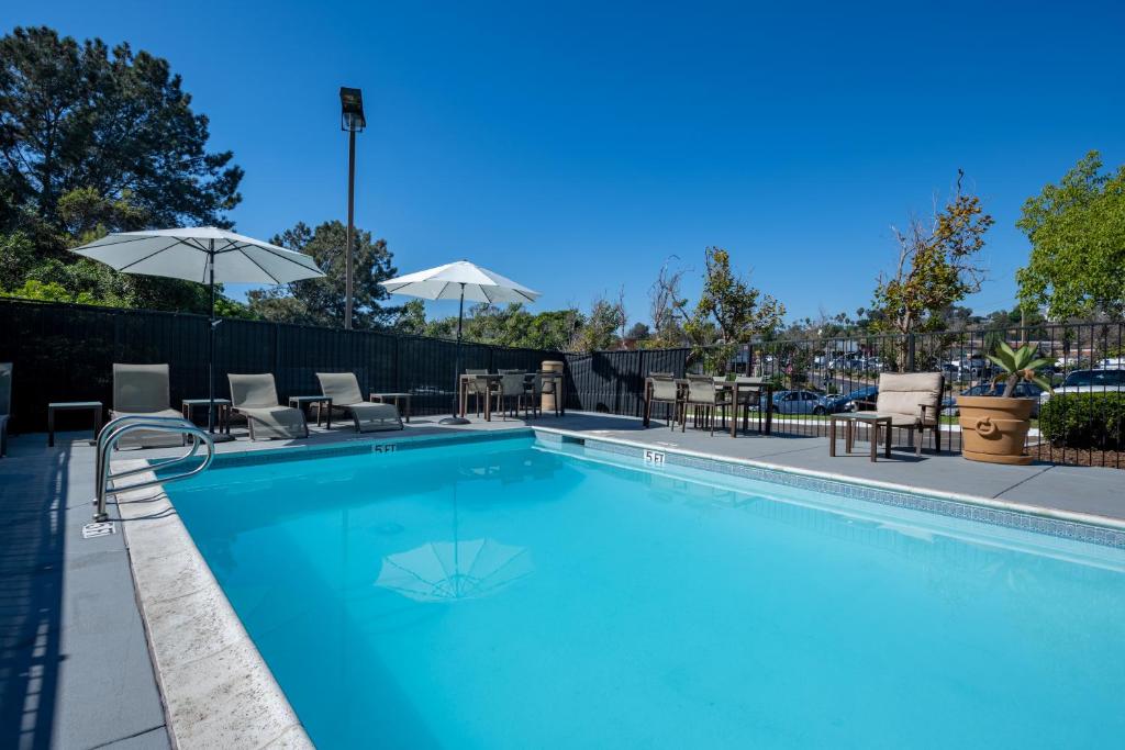 Days Inn by Wyndham Encinitas Moonlight Beach, Encinitas (updated ...