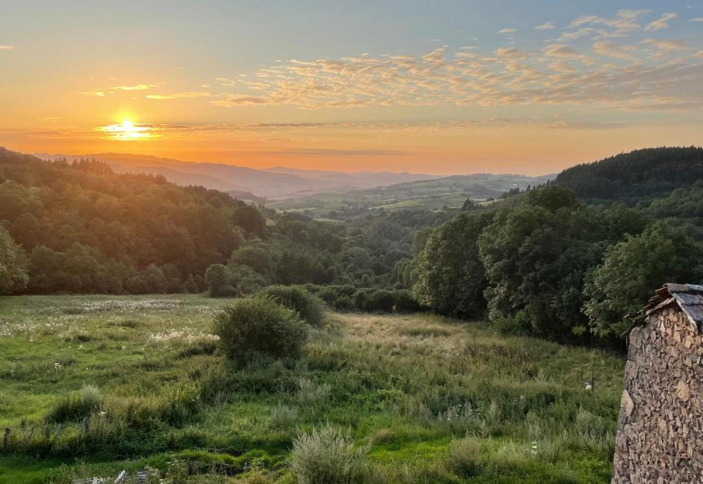 La Boucle des Molliers, Cenves (updated prices 2026)