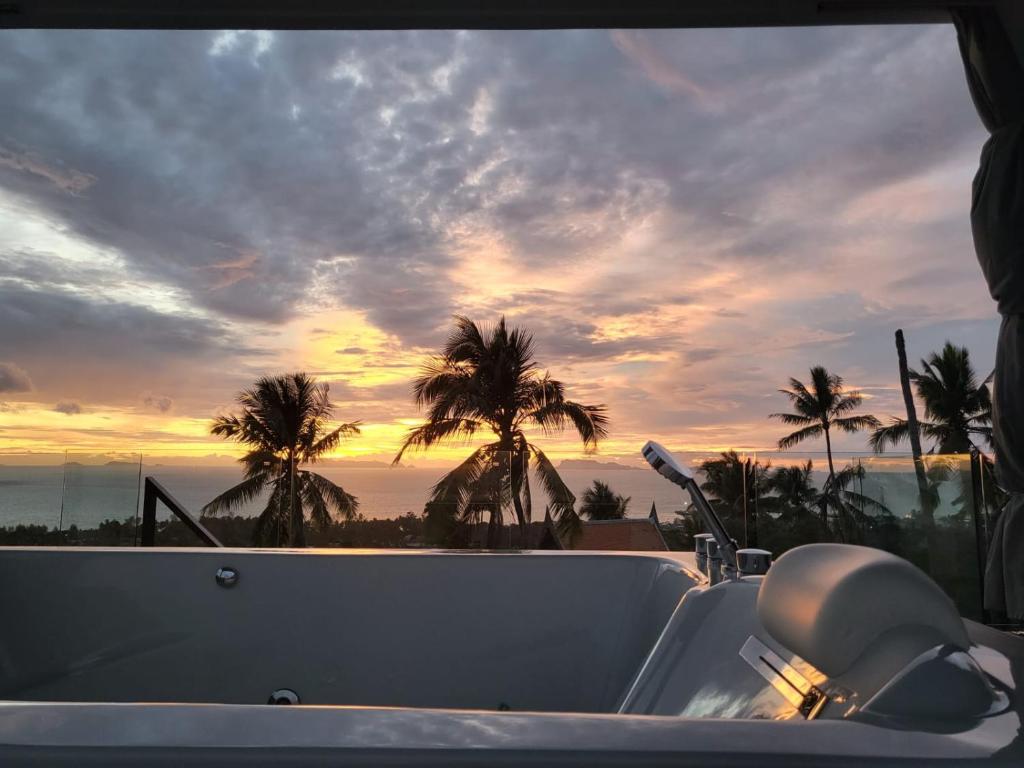 Balcony on the sea, Amphoe Koh Samui (updated prices 2026)
