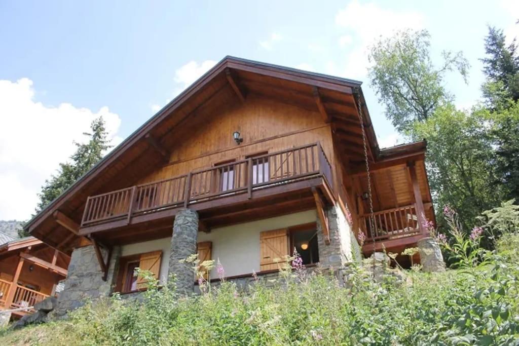 Chalet à Oz à 150m du domaine de ski Alpe d'Huez, Oz (updated prices 2025)